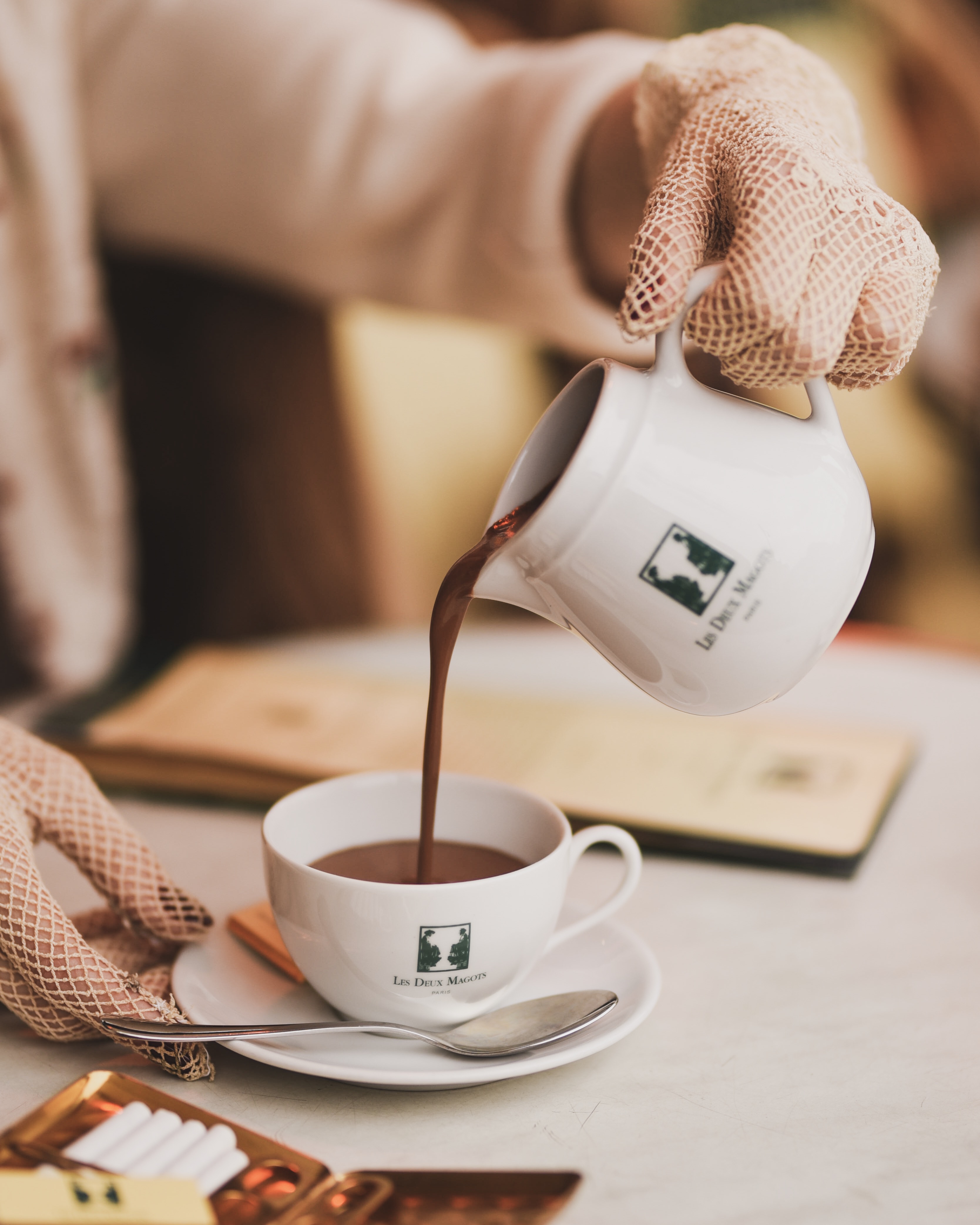 Le chocolat chaud à l’ancienne des Deux Magots | RESTO-Today