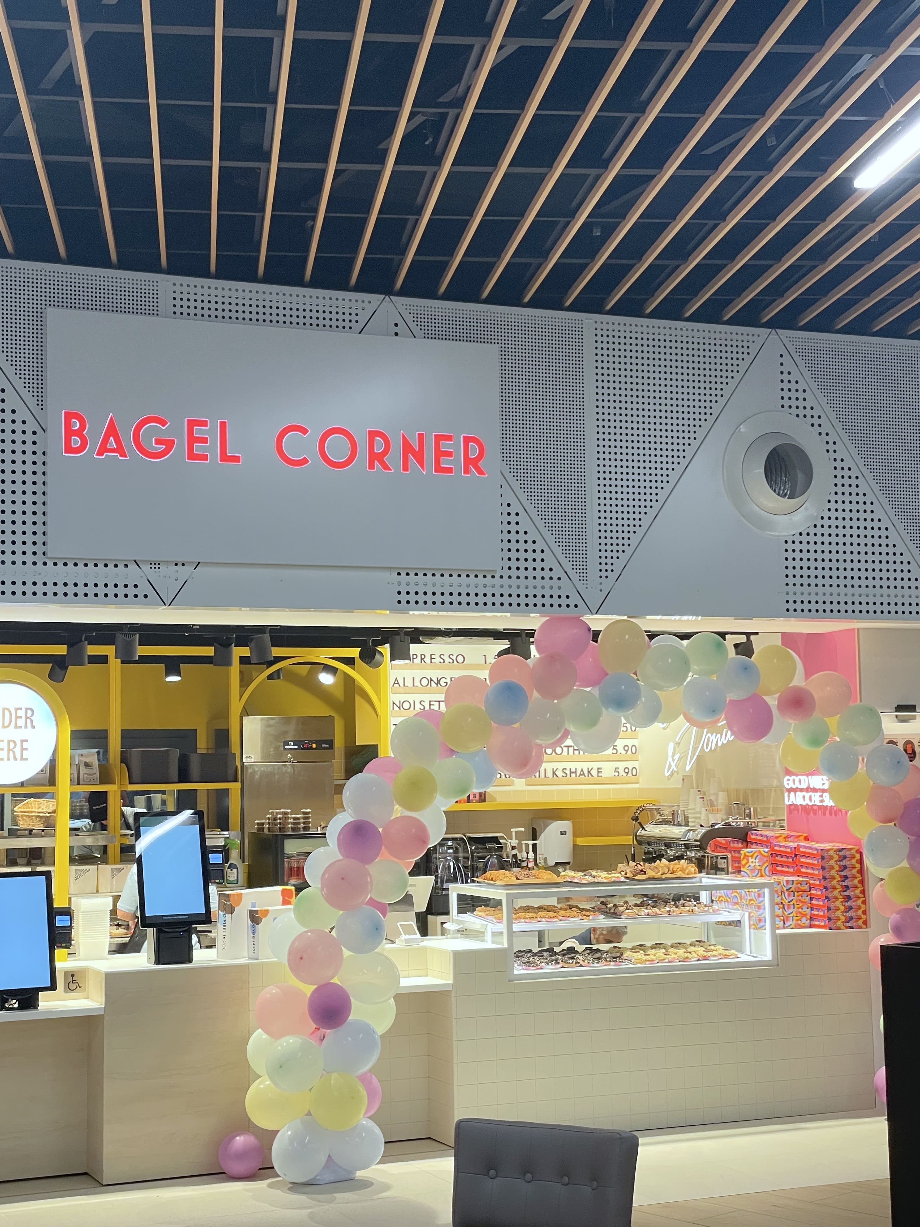 Bagel Corner intègre le food court des Flâneries | RESTO-Today