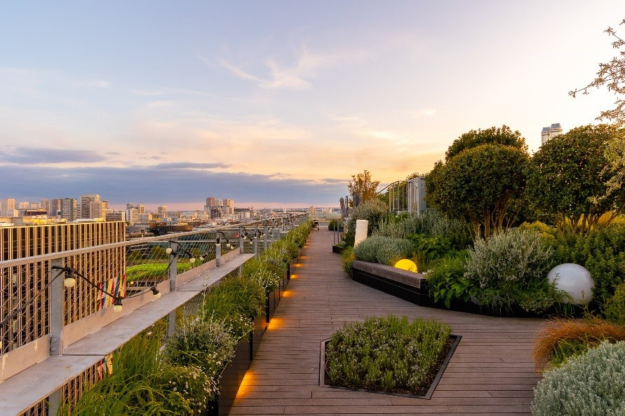 LAHO, le rooftop solaire et végétal, rouvre ses portes le 25 avril pour ...